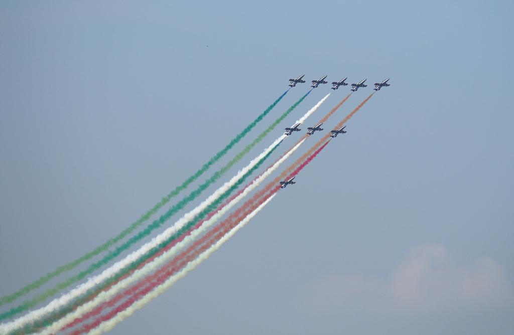 Air Show di Cameri (NO) 4/10/09 - Frecce tricolore + Tornado - Parte1